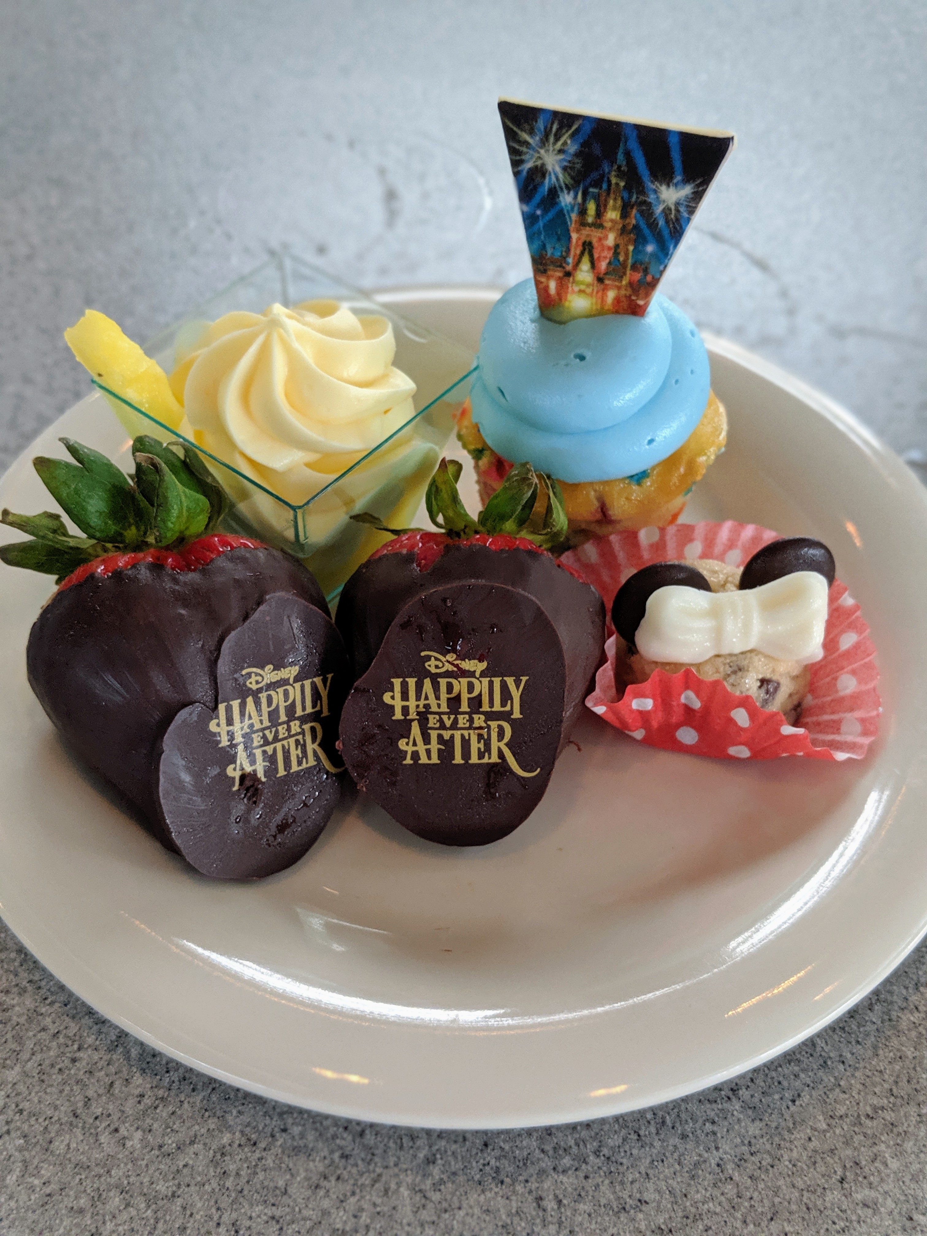 Lisa loves ALL things Disney – Let's talk Disney!!! It's one of my ...